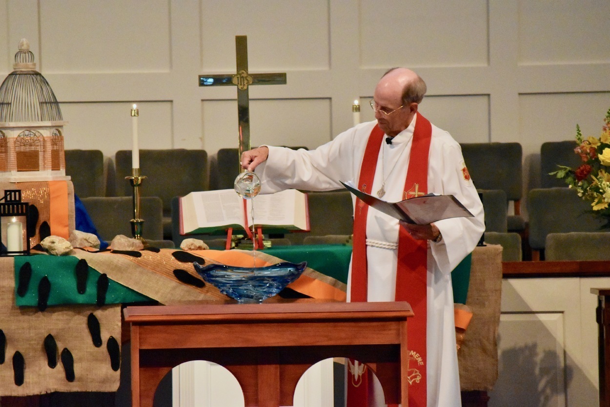 Bishop Malone returns home preaching a message of courageous conviction ...