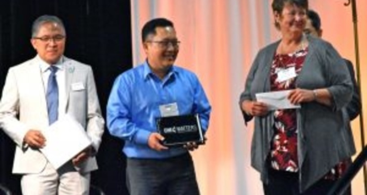 NIC churches receive Discipleship One Matters Awards - Northern ...